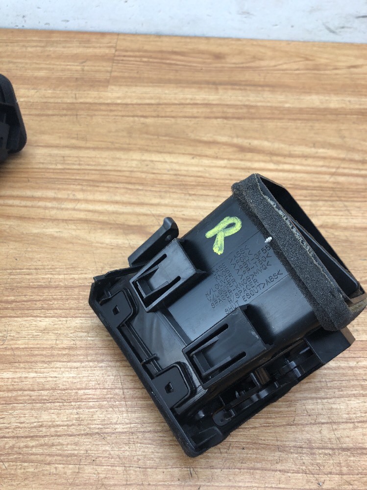 2006 2007 2008 2009 Infiniti M35 M35X M45 M45X Right Upper Dash Vent ...