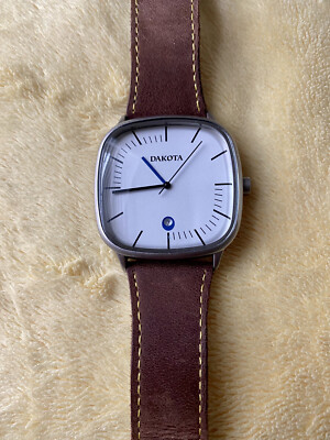 Vintage Dakota Quartz Movement 100ft water proof | eBay