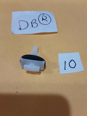 10 OEM pieces of part number 11610522 Side window, RearMoulding clip | eBay