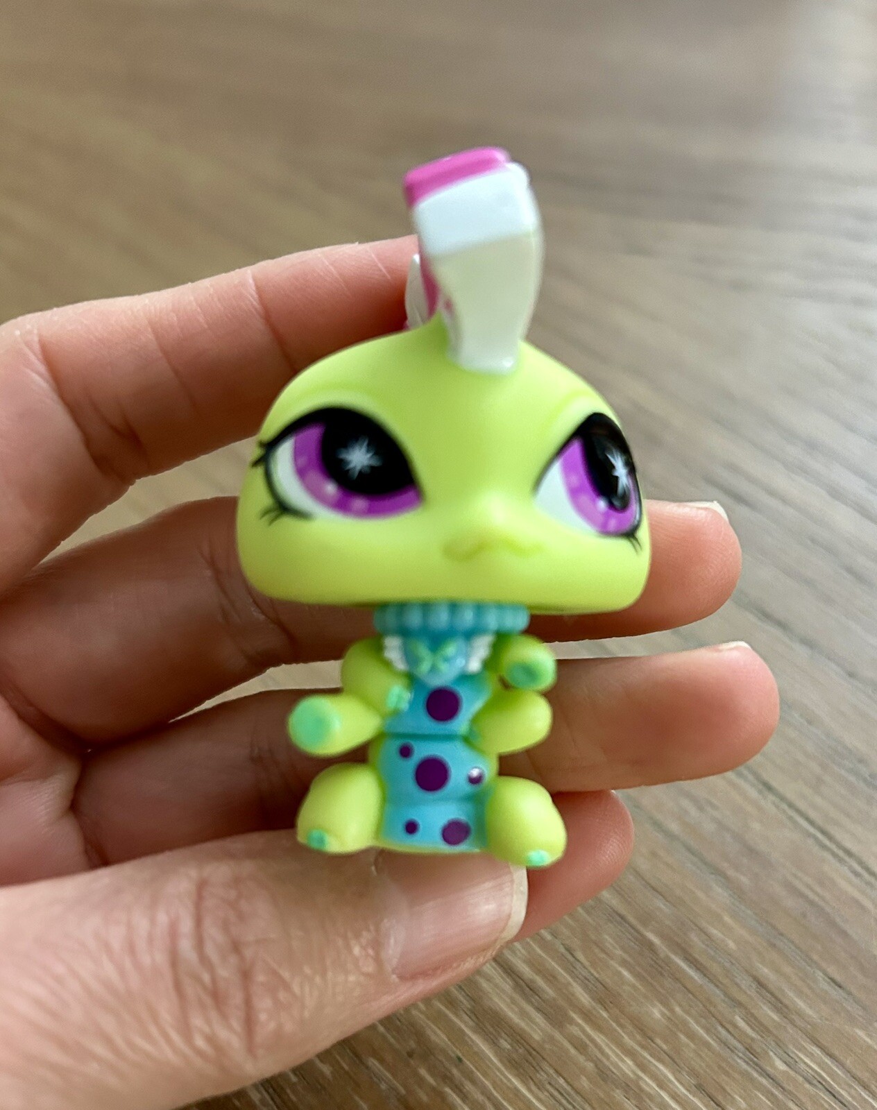 Littlest Pet Shop LPS Special Edition Punkiest Caterpillar and Iguana ...