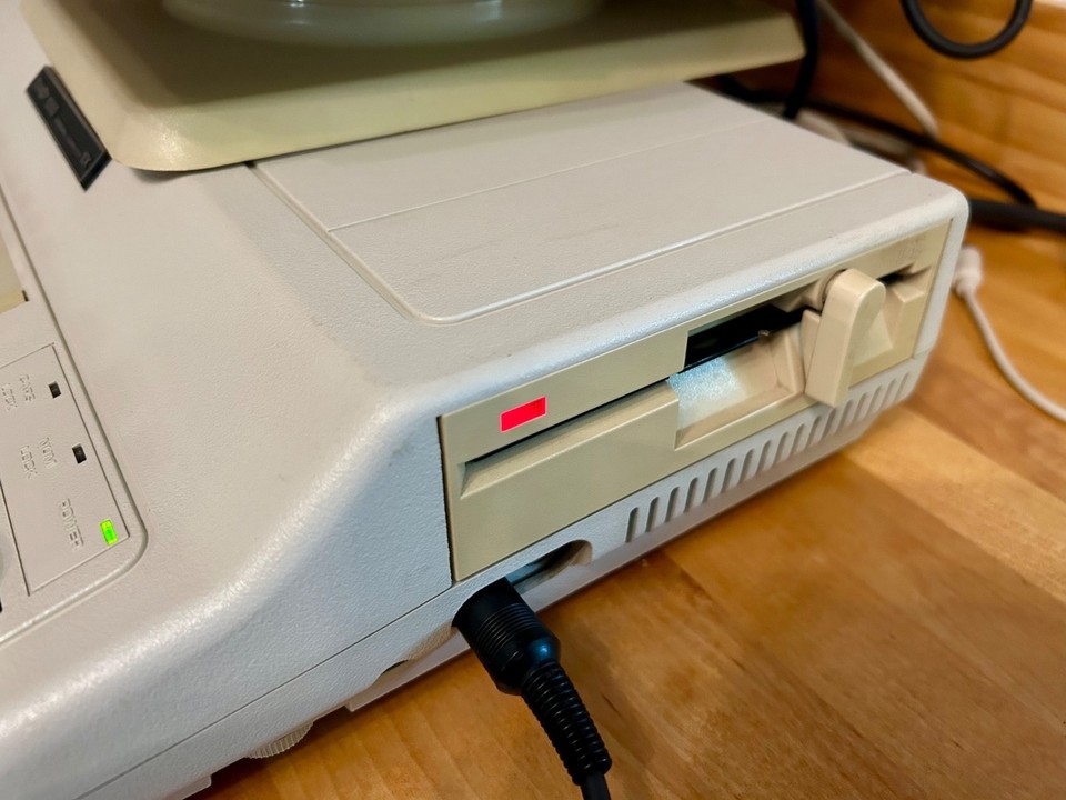 Tandy 1000 EX Vintage Computer w/Monitor, Joystick, Stand, Manuals ...