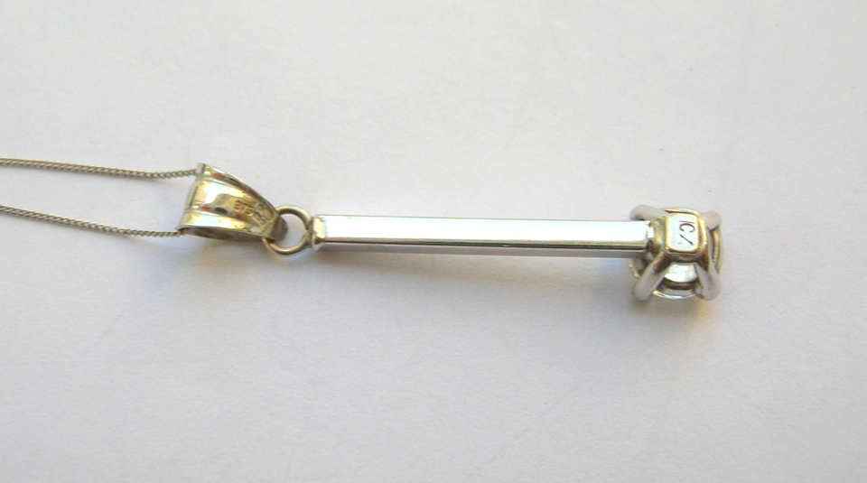 Simple Elegant 9ct White Gold Cubic Zirconia CZ Pendant w 18" Chain ...