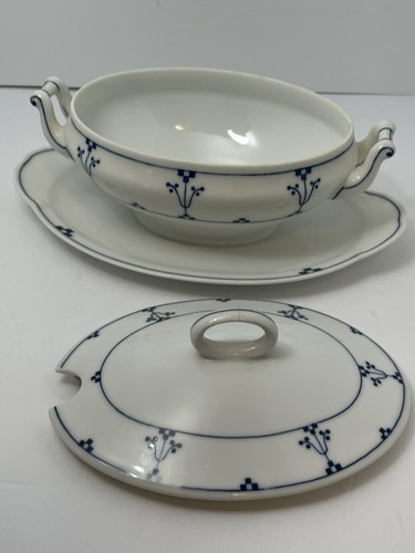 Thomas China Porcelain Bayrisch Blau Bavaria Blue covered gravy bowl ...