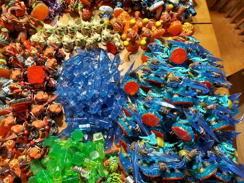 Skylanders Trap Team Giants MIXED APPROX. 515 Traps Funny Bone Chopper ...