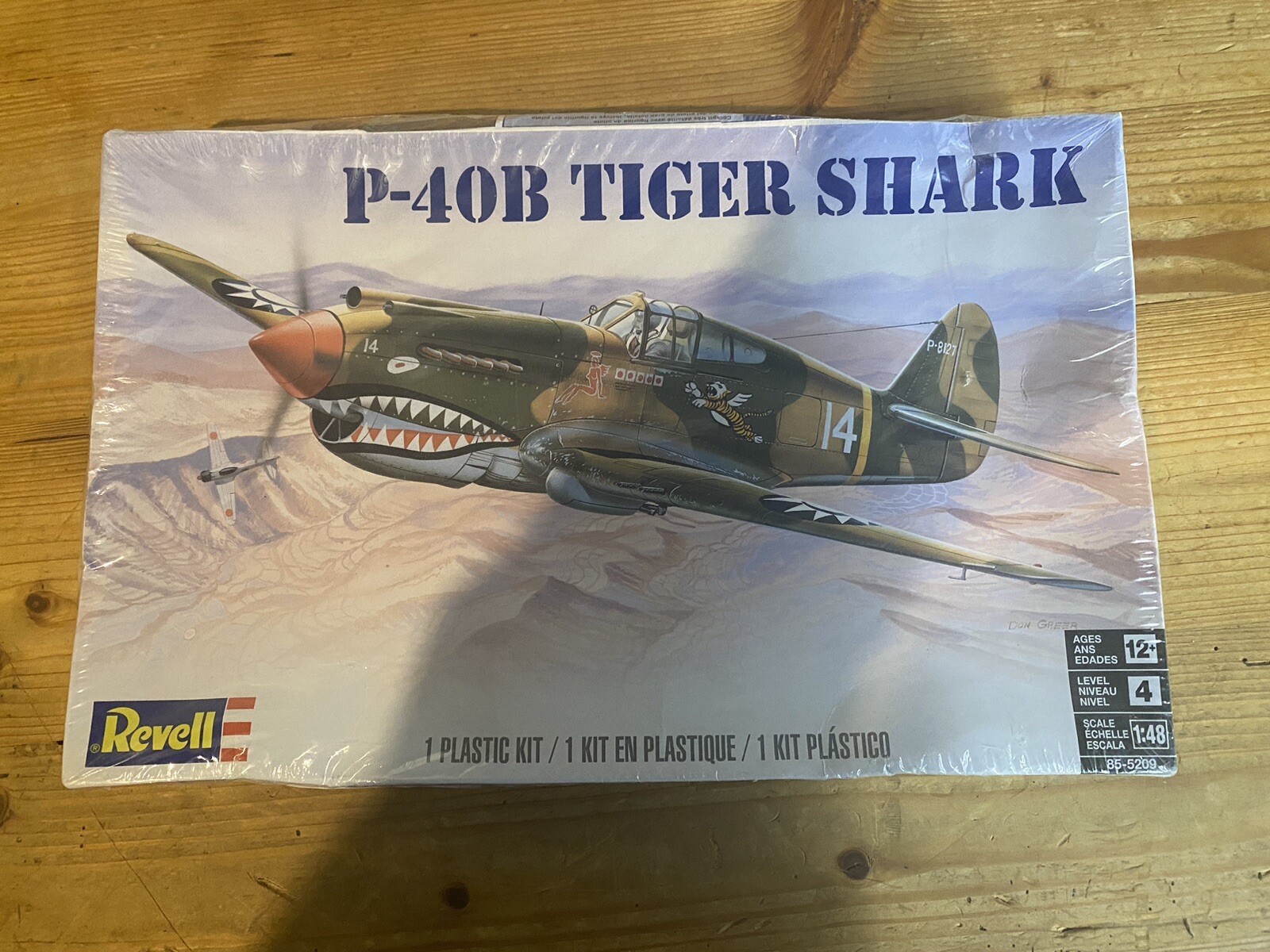 REVELL P-40B TIGER SHARK AIRPLANE MODEL KIT aircraft 1:48 Scale 85-5209 ...