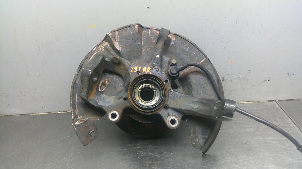 97 - 04 MITSUBISHI MONTERO SPORT RIGHT PASSENGER REAR SPINDLE KNUCKLE ...