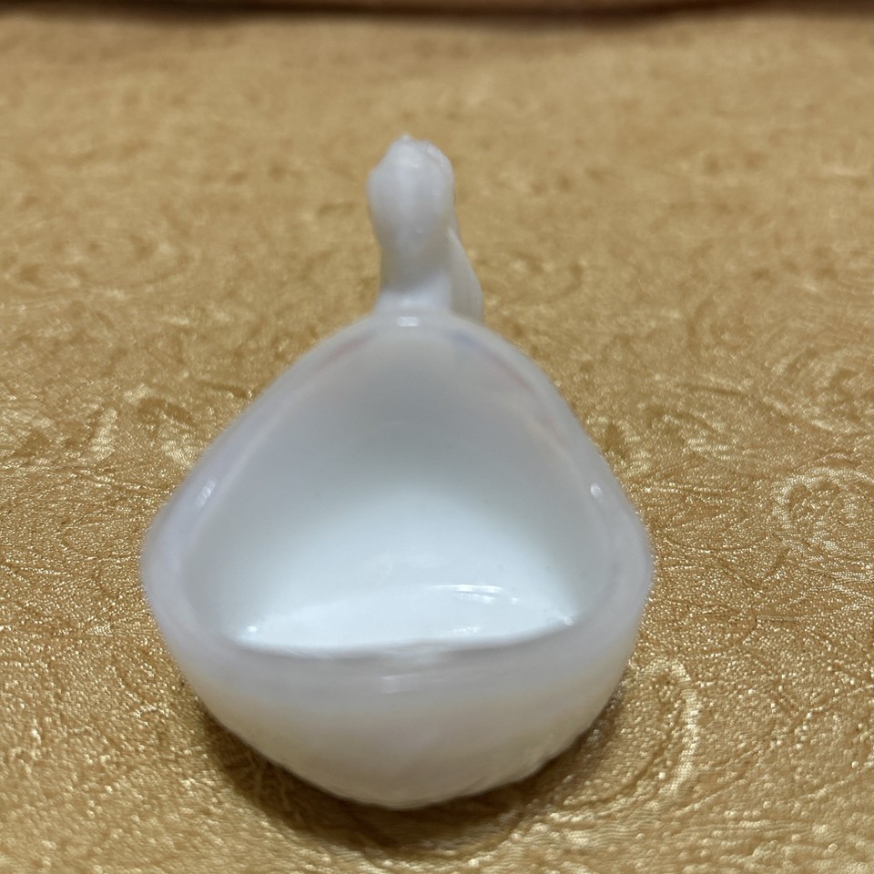 White Milk Glass Squirrel-on-Stump Open Salt Dip, Cellar, Dish Hard to ...
