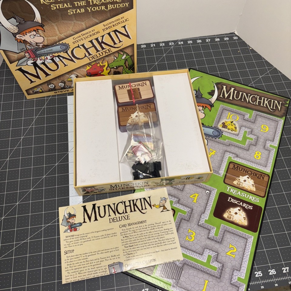 Munchkin Deluxe Board Game Complete Steve Jackson 1483 - complete ...