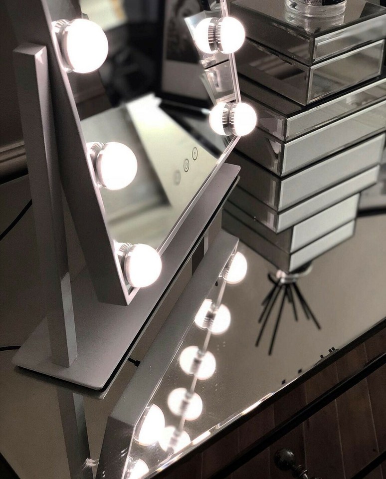 Gift for Her Illuminated LED Bulb Hollywood Vanity Desk Light Up Make ...