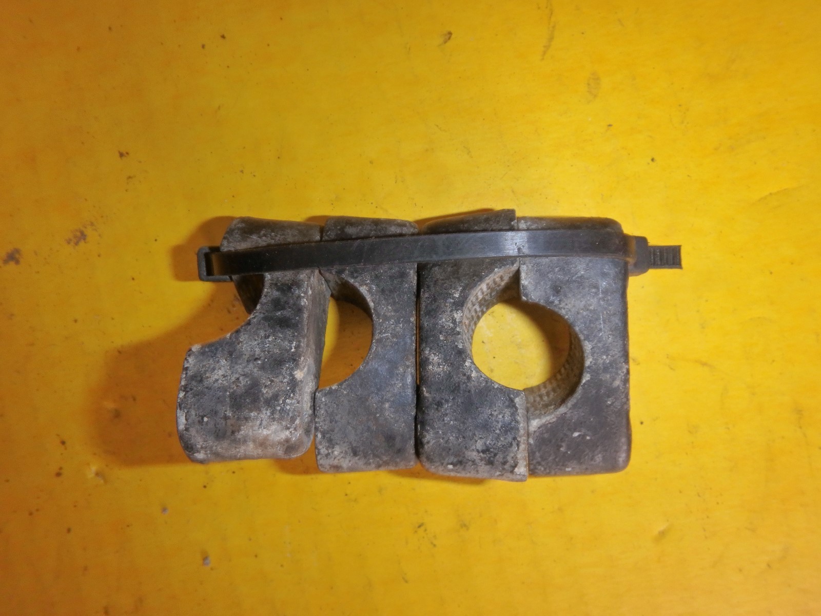 Suzuki Quadsport LT 80 1989 2001 LT80 handlebar mount clamps | eBay