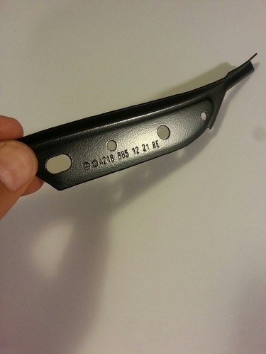 CLS-Class Mercedes 2012-17 Front bumper mounting bracket, RIGHT a218 ...