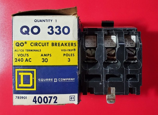Square D QO330 3 Pole 30 Amp 240 V Circuit Breaker - Black for sale ...