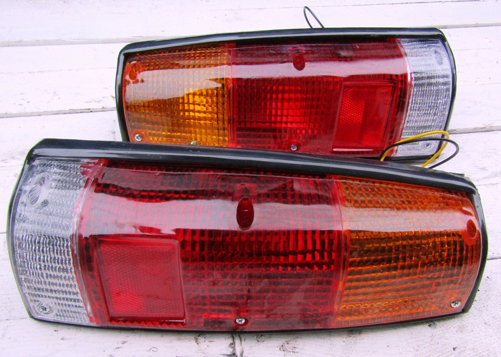 ISUZU KB26 KB41 2WD 4WD UTE TRUCK MODEL 1983 87 REAR LIGHTS TAIL LAMPS ...