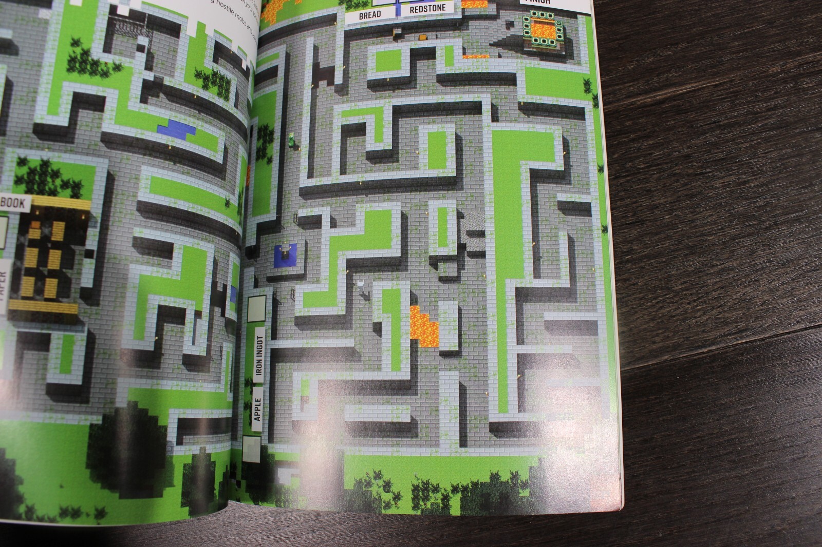 Minecraft Official the Nether and the End Sticker Book (Minecraft ...