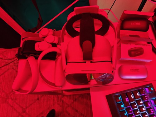 Pico 4 Enterprise Plus full body trackers and controllers plus extra ...