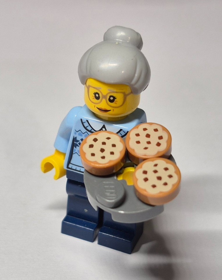 Lego Minifigures - Holiday & Event Select Minifigure Pack of 1. | eBay UK