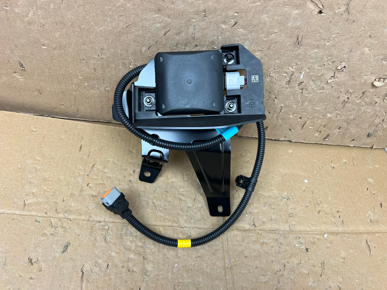 NEW! 2020-2022 Hyundai Palisade Rear Right Blind Spot Radar Sensor ...