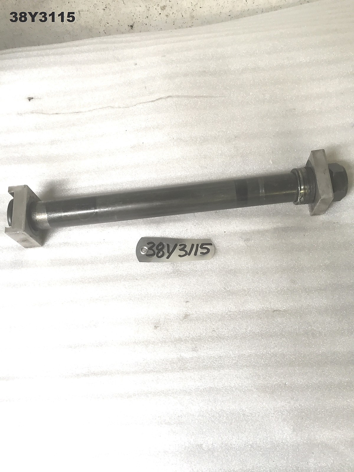 YAMAHA R6 2000 REAR AXLE AND SPACER GENUINE OEM LOT38 38Y3115 - M630 | eBay