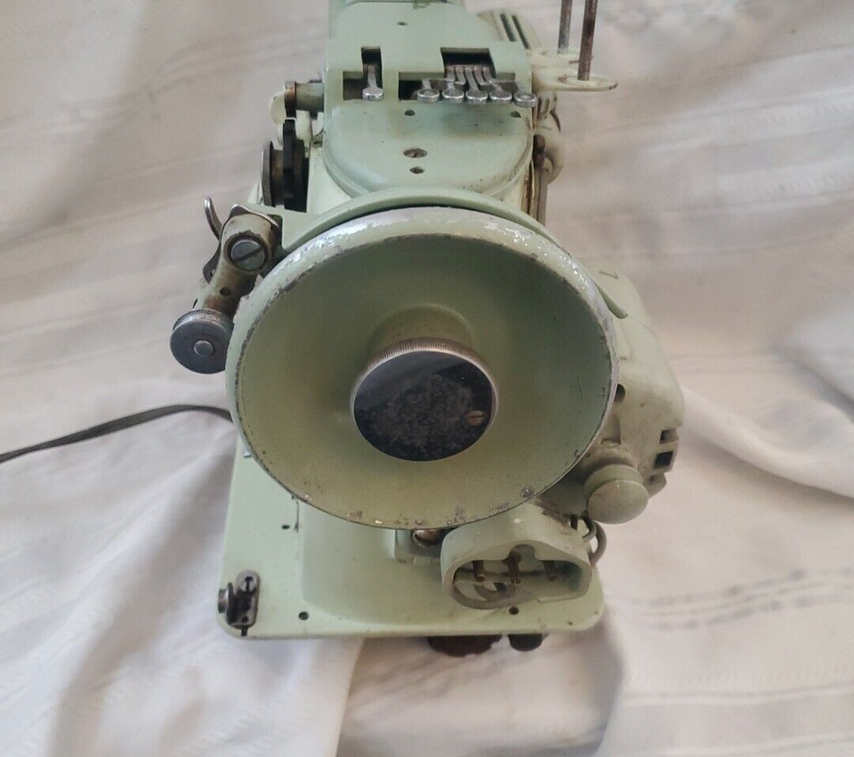 Vintage Singer Sewing Machine Model 319 - Free Running | eBay