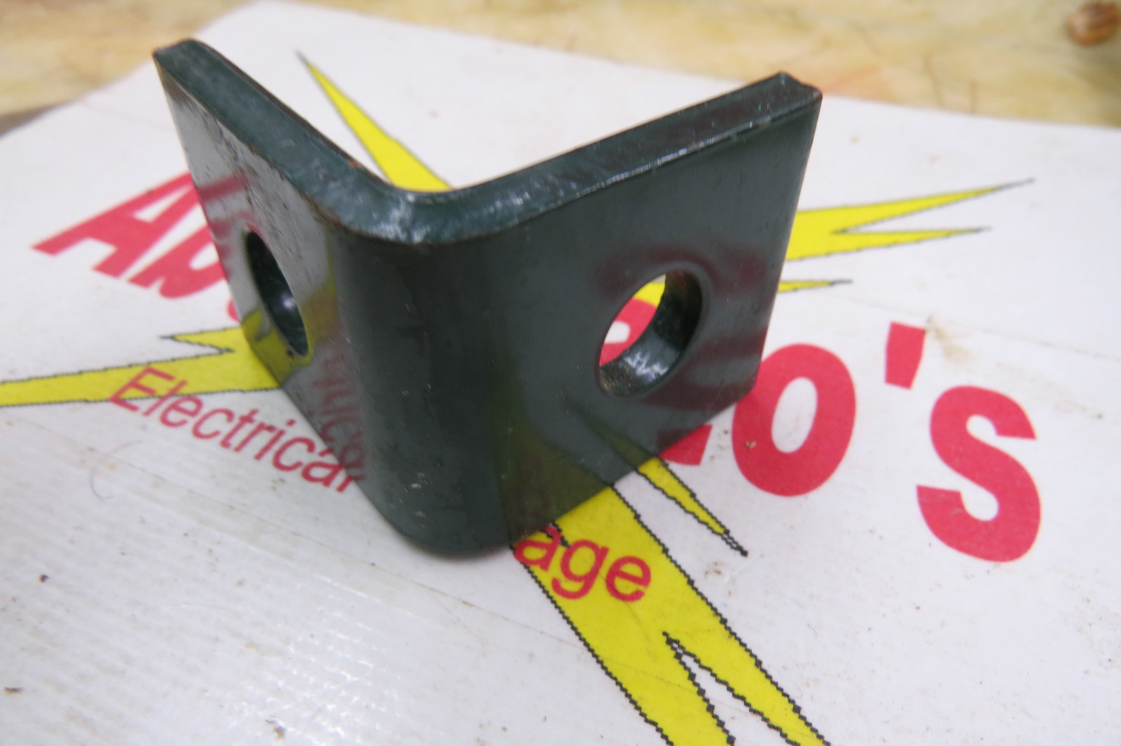 B-Line Strut Fasteners B230, 2 hole, 90 degree angle, green | eBay