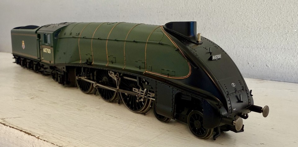 Hornby R3844 BR Class W1 Steam Locomotive 4-6-4 No.60700 DCC Ready ...