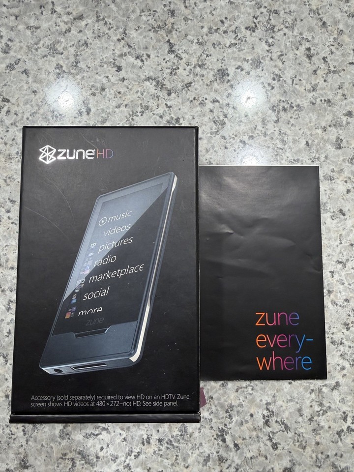Microsoft Zune HD Black Platinum Digital MP3 16 GB Model (Complete in ...