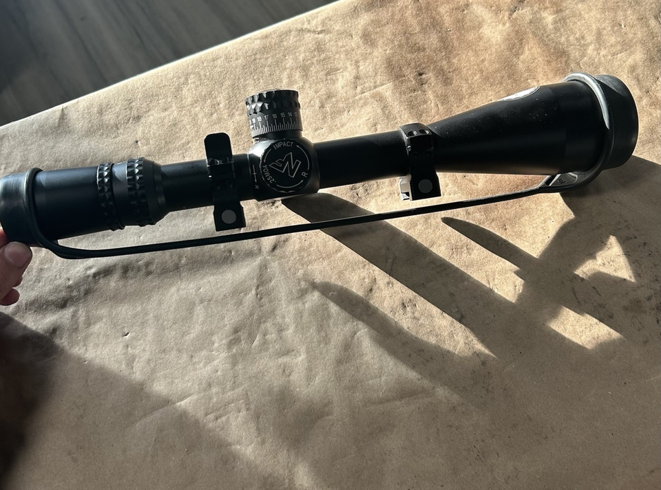 Nightforce NX8 4-32x50 F2 ZeroStop illum MOAR-CF2D Scope w/Flip Up ...