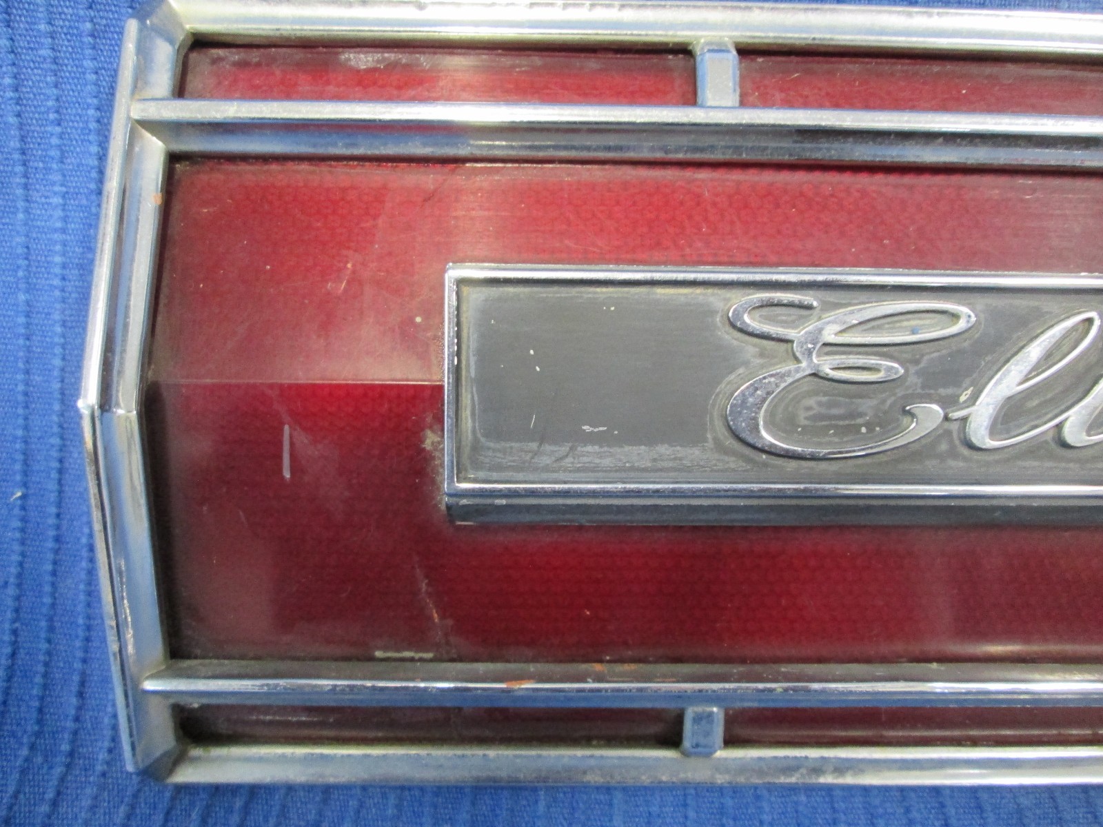 1974 75 76 FORD ELITE TORINO FUEL DOOR EMBLEM TRIM OEM#D4EB 65405A50-AA ...