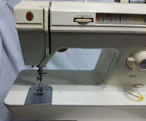 SINGER Model 1425 Sewing Machine With Foot Pedal | eBay