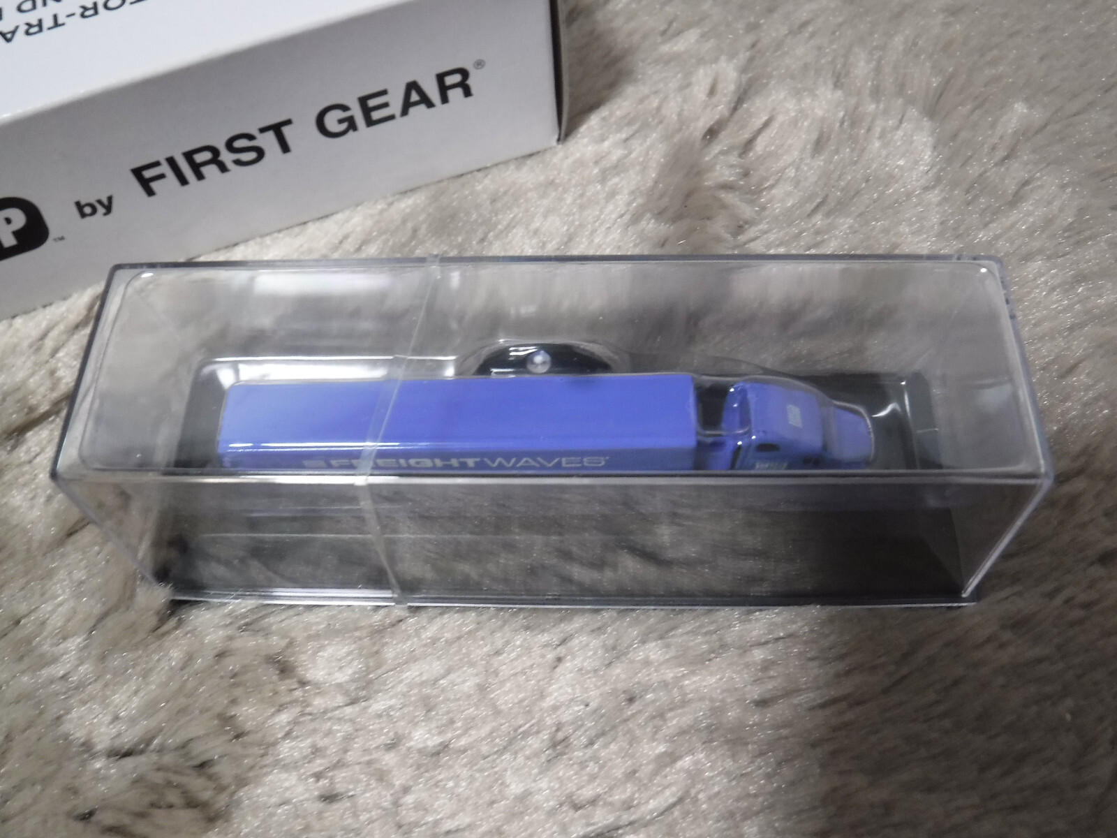 DCP International Trucks 1:256 Tractor Trailer Magnifier Display Case ...