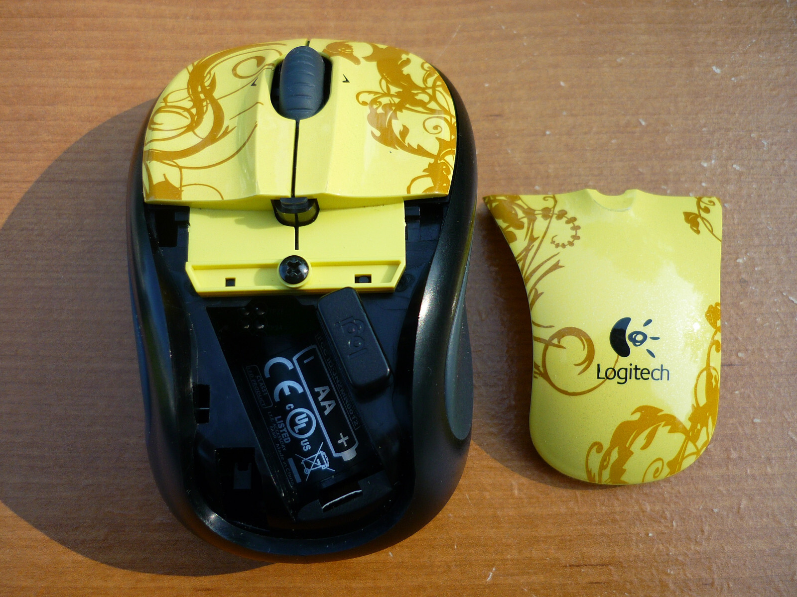 Logitech M305 Wireless Optical Mouse + Unify Receiver Gold Tendrils ...