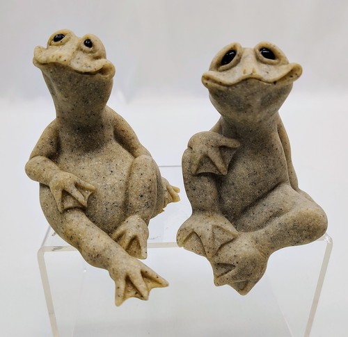 Second Nature Design Quarry Critters Frogs Set Of 2 Figurines Freddie ...