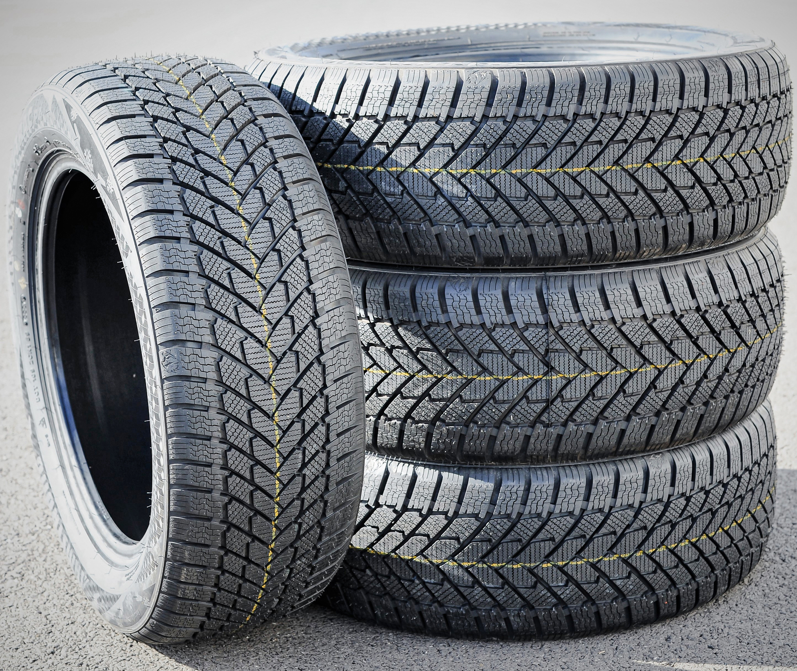 4 Tires Armstrong Ski-Trac PC 185/60R15 88H XL (Studless) Snow Winter ...