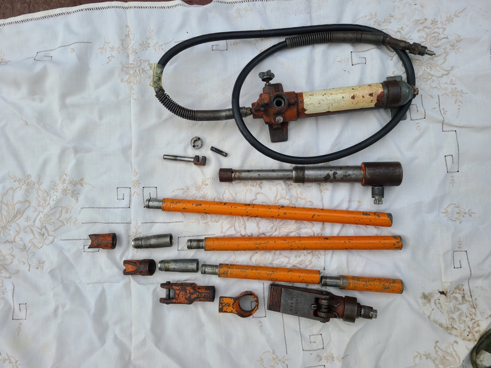 Astroline Hydraulic Pump Porta-Power Kit , 4 TON 107B, AS IS For Parts ...