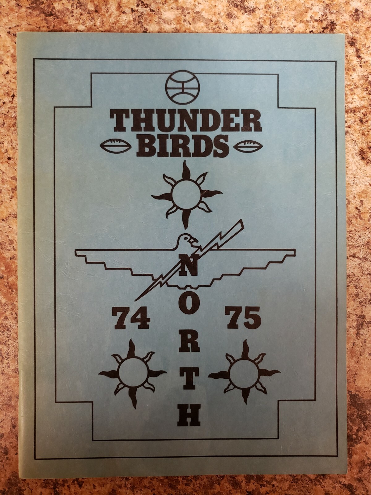 1975 Collinsville (Illinois) North Jr. High Year Book with Singer Lynda ...