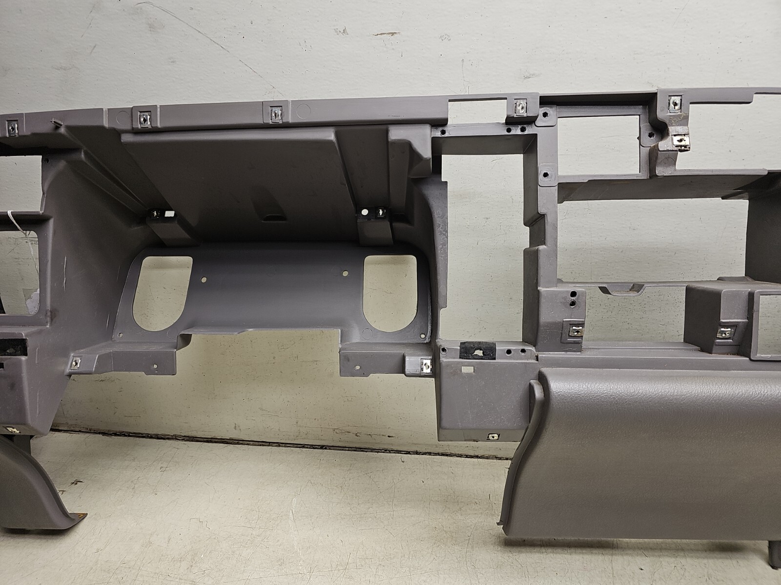 1994-1998 Dodge Ram Dash Frame Core Mount Assembly MED QUARTS | M ...