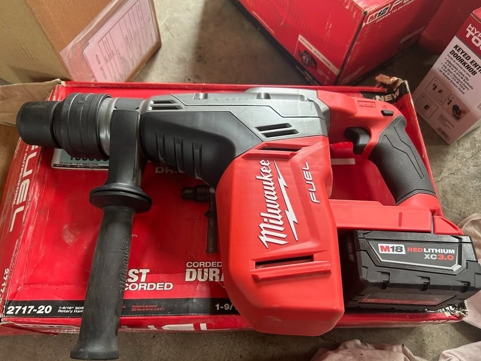 Milwaukee 2717-20 M18 FUEL 1-9/16" SDS Max Rotary Hammer - Red (271720 ...