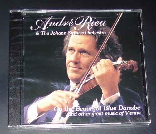 André Rieu and the Johann Strauss Orchestra on the Beautiful Blue ...
