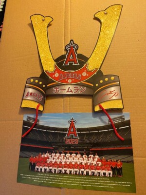 Shohei Ohtani Kabuto + 2023 Los Angeles Angels Team Photo 9/30/2023 ...