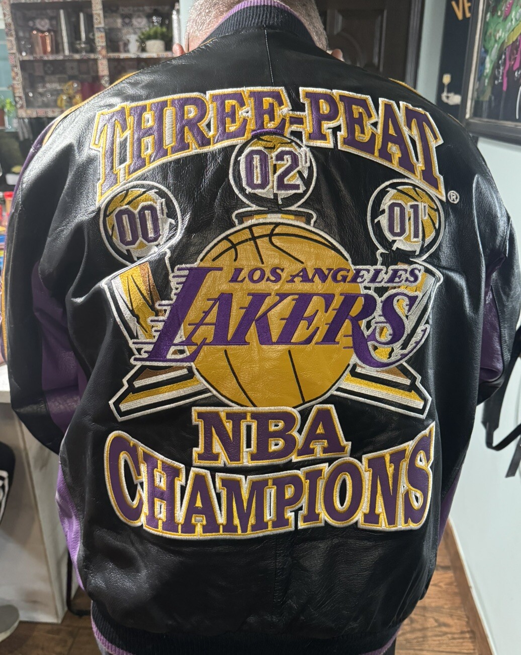 LA Lakers Three Peat Leather Jacket Size Large | eBay