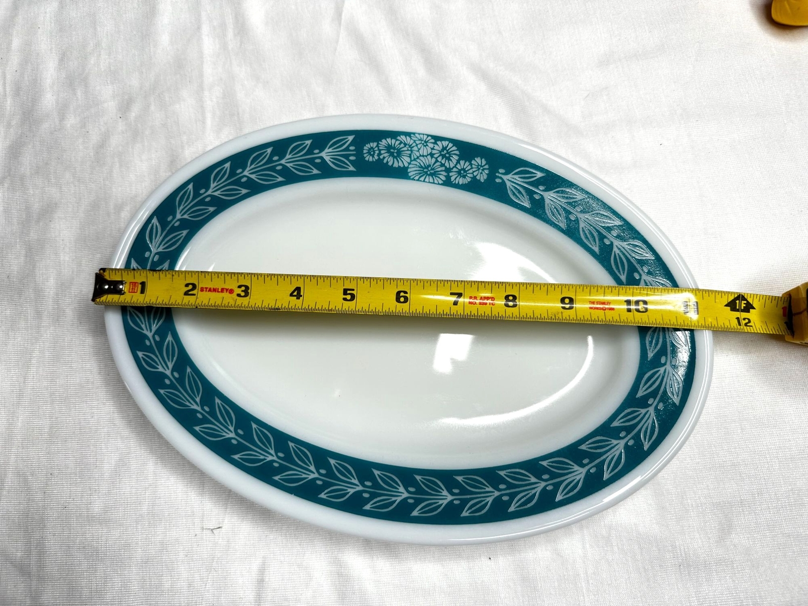 Pyrex Tableware Serving Oval Platter White Aqua Laurel Leaf 793-20 A | eBay