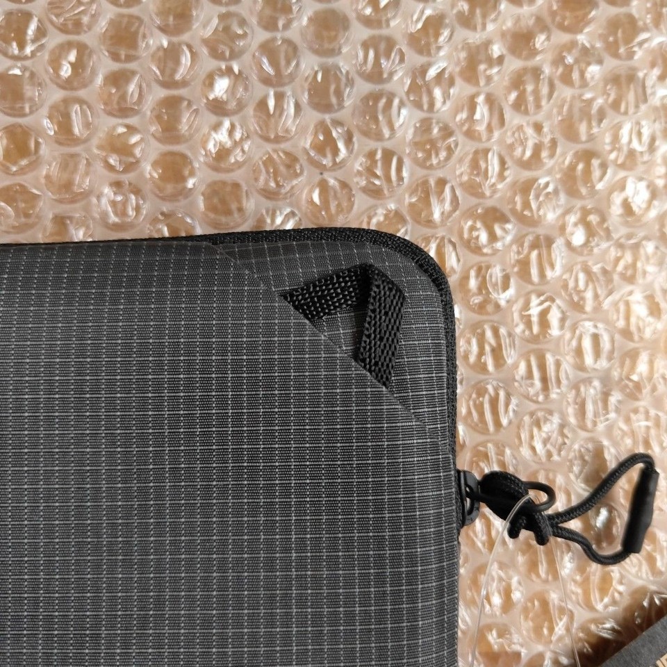 New unused The North Face Hazy Wallet NM82460 Graphite Gray 2025 New ...