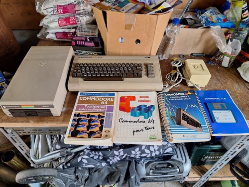 Vintage Commodore 64 Personal computer + 1541 Floppy Drive 1980s nice ...