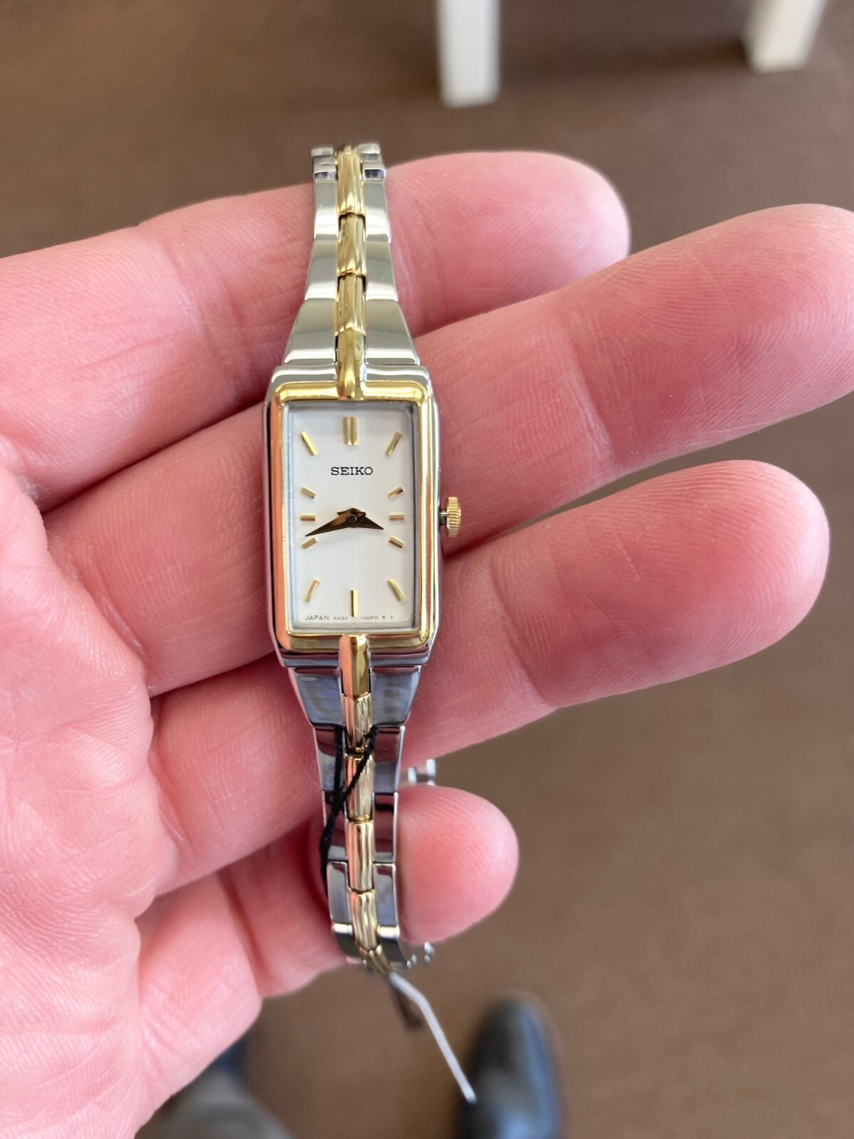 Seiko Essentials Silver Women's Watch - SWR044 | eBay