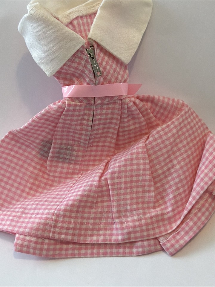 Vintage Barbie Dancing Doll #1626 Dress, Record Player, Shoes, Very ...