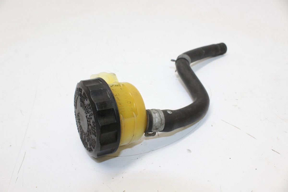 2004-2005 Kawasaki Ninja Zx10r Rear Brake Master Fluid 2004-2005 Kawasaki Ninja Zx10r Rear Brake Master Fluid