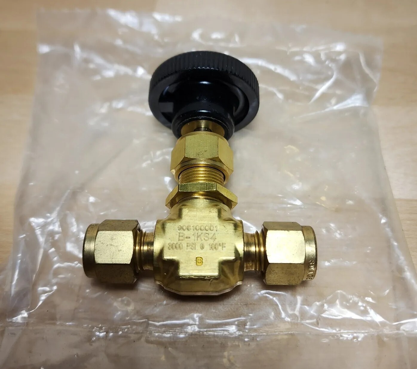 Swagelok B-1KS4 1/4 inch Brass Integral Bonnet Needle Valve for sale ...