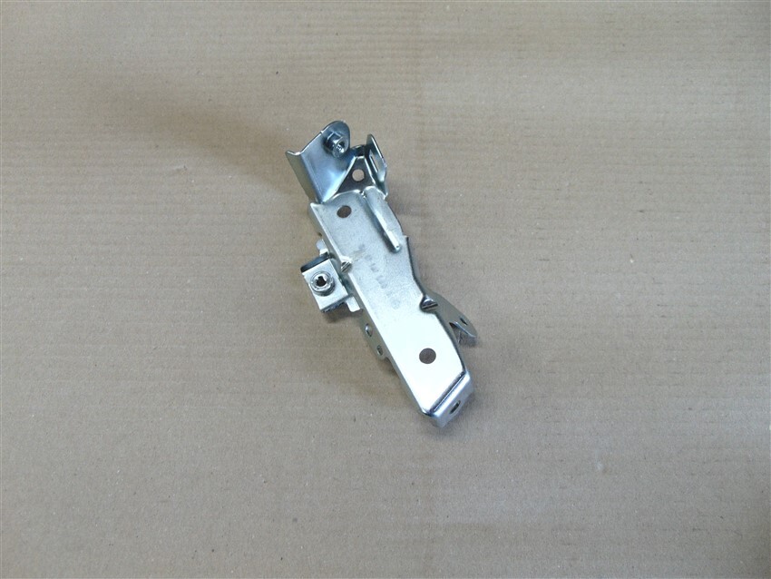 Brand New Charge Air Cross Pipe Bracket Genuine Mercedes OM642 ...