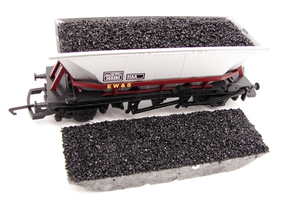 Precision OO Gauge HORNBY HAA HOPPER 4 X COAL LOADS EWS / BR / MGR ...
