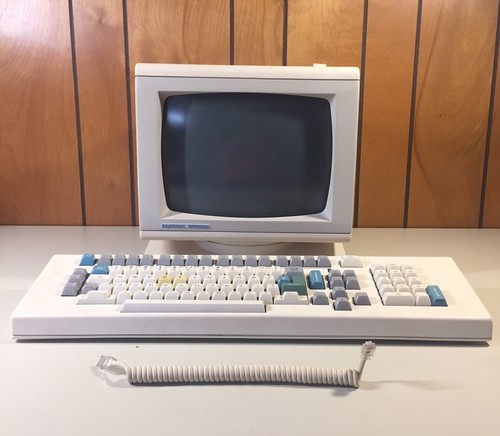 Vintage 1983 FORTUNE Systems Corp. Computer 32:16 Monitor/Keyboard RARE ...
